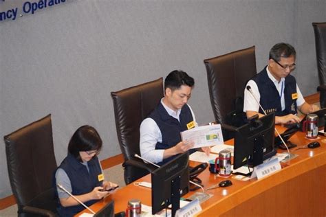 「您是我看過最帥的男人」發威！台北放颱風假了 蔣萬安臉書被灌爆：果然是最帥市長