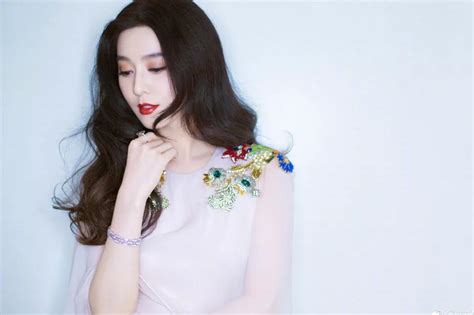 范冰冰吐心声：事业有了成就，就该奖励自己珠宝！