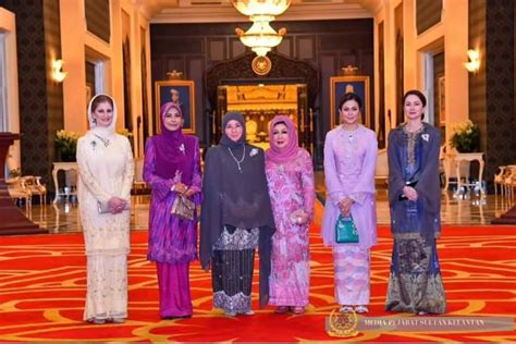 Cantiknya Wajah Sultanah Kelantan