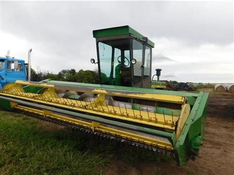 John Deere 2280 Hydrostatic Drive Windrower Service Technical Manual