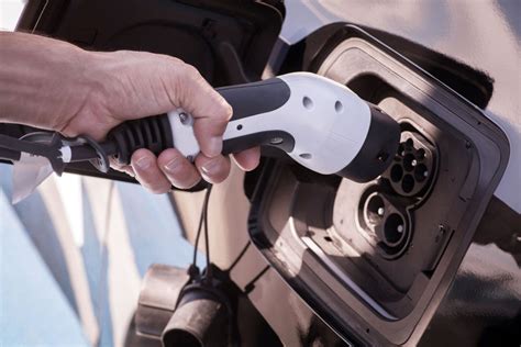 Kan Iemand Je Laadkabel Loskoppelen En Zelf Opladen Electrobatt