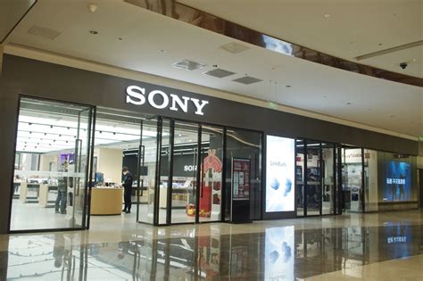 武汉梦时代索尼直营店开业了，周末去逛了下，位于梦时代b1层…… B1 直营店 索尼 新浪新闻