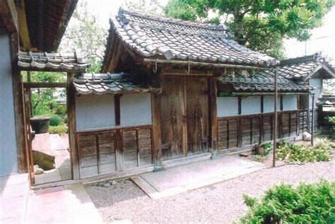 赤木家住宅中門及び塀 文化遺産オンライン