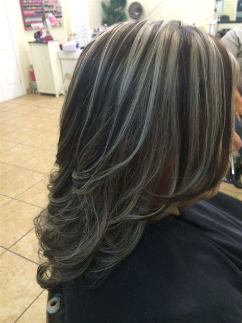 Rayitos En Cabello Negro Hombres Orejones