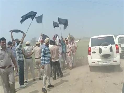 Sirsa Sarpanch Association Protest Mp Sunita Duggal Black Flags Mp