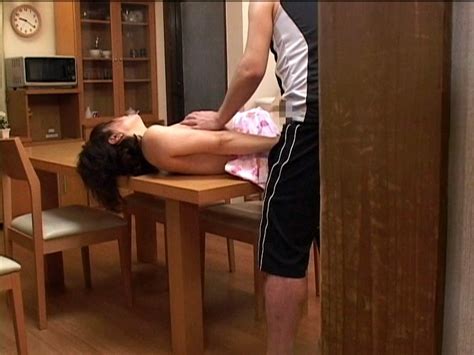 喉から手が出るほどsexしたい！ 家事代行で呼んだ推定五十路のヘルパーを業務中ムラムラさせると性処理してくれるのか？｜エロ動画・アダルトビデオ｜fanza動画