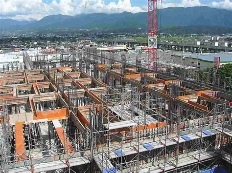 新病棟建設現場 工事再開（20140818撮影） 山梨大学医学部附属病院 病院再整備事業