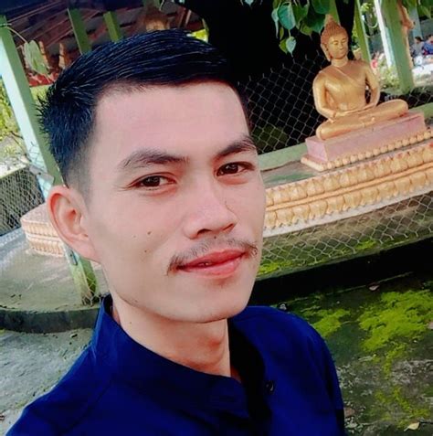 ທ່ານ ສອນໄຊ ສີພັນດອນ ຮ້ານຄຳພູວົງ Phouvong Jewelry Facebook