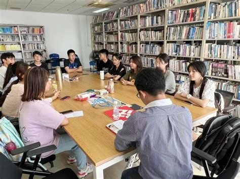 法学院开展主题党课暨调研座谈会