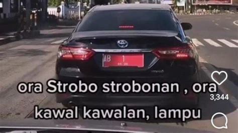 Viral Mobil Dinas Gubernur Yogyakarta Berhenti Di Lampu Merah Berjalan Sederhana Tanpa