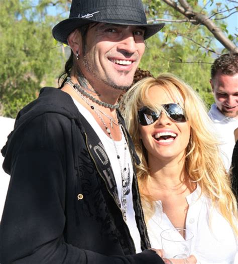 Tommy Lee Musician Biography Birth Date Birth Place And Pictures