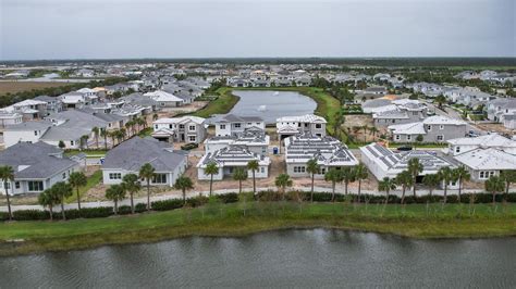 Palm Beach Gardens Oks Avenir Dog Parks Age Restricted Neighborhood