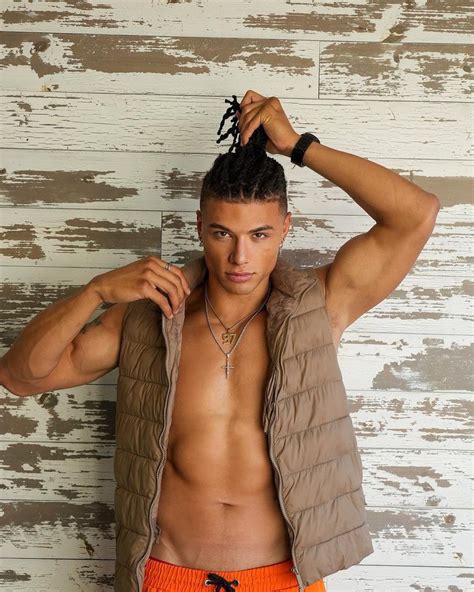 Fit Famous Males On Twitter Chase Demoor 😍🔥