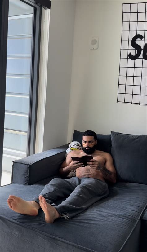Jonathan Kyriacous Feet