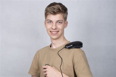 Technik informatyk twoja przepustka do świata nowych technologii