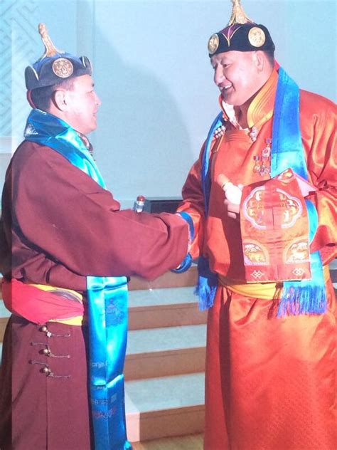 А Сүхбат Г Өсөхбаяр нар дархан аварга боллоо