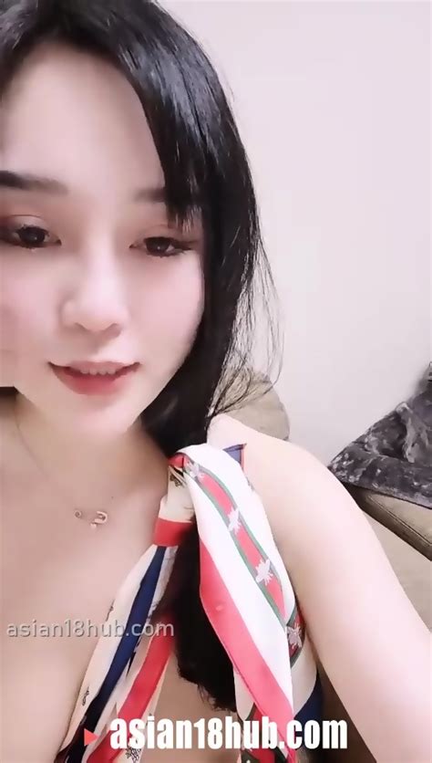 Chinese Live Girl 气质极品颜值长相甜美白皙妹子性感吊带黑丝珍珠丁字裤掰穴 Eporner
