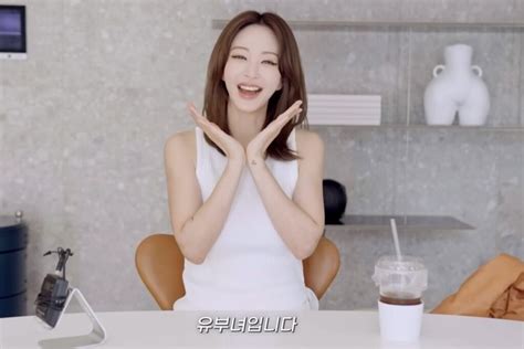결혼설 부인하더니10살 연하 남친과 깜짝 혼인신고 한 여배우 뷰스케치