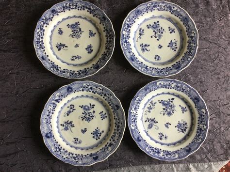 Proantic Assiettes En Porcelaine De Chine Décor Blanc Bleu De Fle
