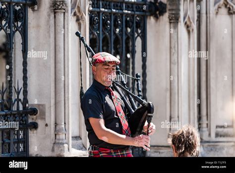 London Uk June 25 2018 Man Musician With Traditional Costume