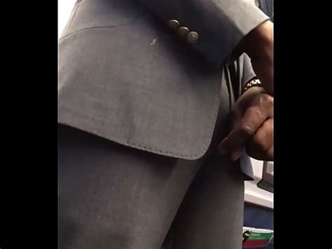 Flight attendant bulge XVIDEOSダウンローダー XVIDEOSの動画をブラウザ上から1クリックでダウンロード