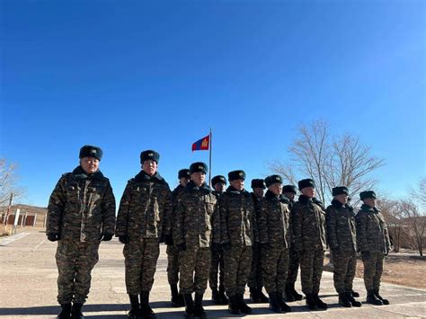 Ерөнхийлөгч У Хүрэлсүх хилийн цэргийн 0223 дугаар салбарт алба хааж буй хилчидтэй уулзав