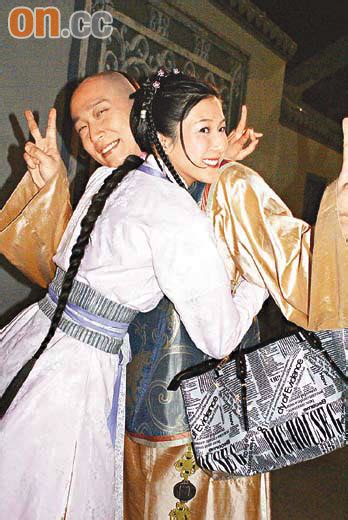 鍾嘉欣過驚喜生日 東方日報