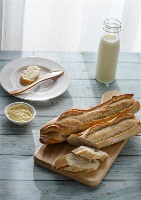 Pan Con Mantequilla Para El Desayuno Imagen De Archivo Imagen De