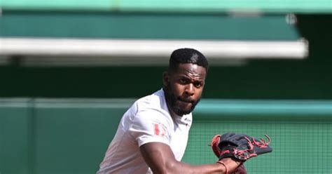 [사진]에레디아 구슬땀 내야 수비 훈련 조선비즈