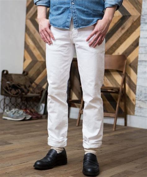 Levis（リーバイス）の「511tm Classic スリムフィット ホワイト11oz（デニムパンツ）」 Wear