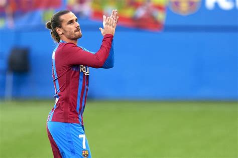 موقع بالجول رحيل ميسي يغير كافة خطط برشلونة بشأن جريزمان التفاصيل