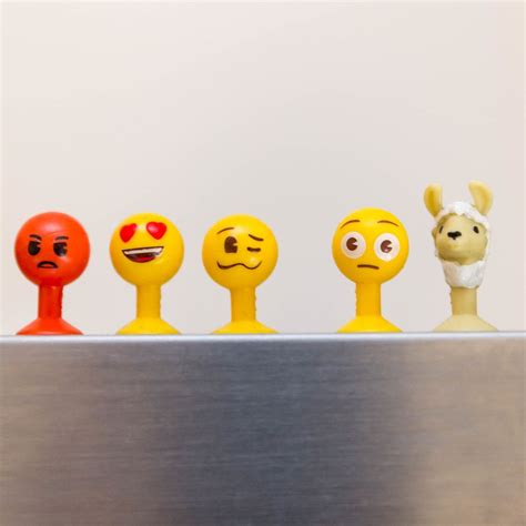 Verschiedene Emoji Figuren Aus Dem Aldi Zum Sammeln Creative Commons