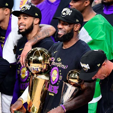 Nba Finals La Lakers Crush Miami Heat To Capture 17th Title South