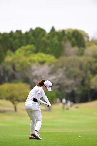 山内日菜子が地元でツアー初優勝 QTランク181位だった26歳が力を発揮できた理由とは みんなのゴルフダイジェスト