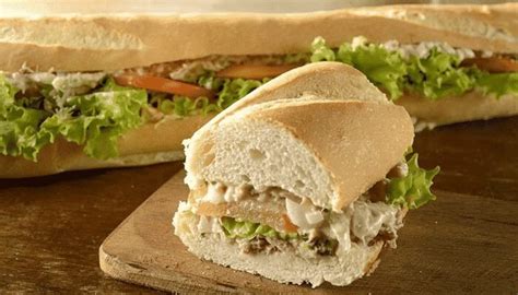 Maravilhoso Sanduíche De Metro De Frango Apaixone Se Pai Na Cozinha