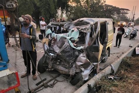 ब्रेकिंग मुंबई गोवा महामार्गावर भीषण अपघात 9 जण ठार 4 वर्षांची