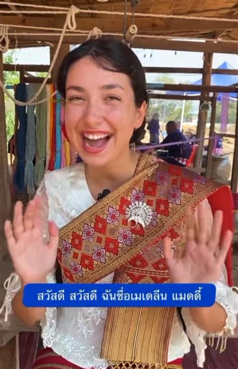 ชาวเน็ตแห่ชื่นชม “ครูทานตะวัน” ครูต่างชาติที่หลงรักวัฒนธรรมไทย