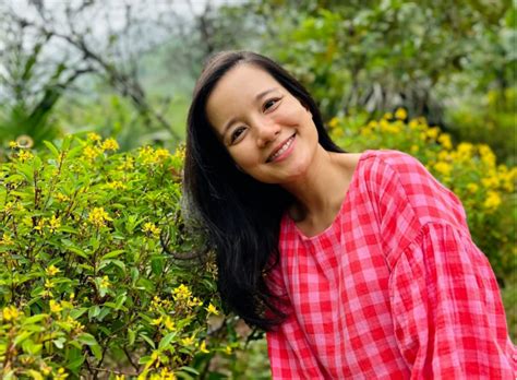 Mc Minh Trang G Y Tranh C I V Khuy N Cha M Nghi N C U K Khi Ng K Tr I H