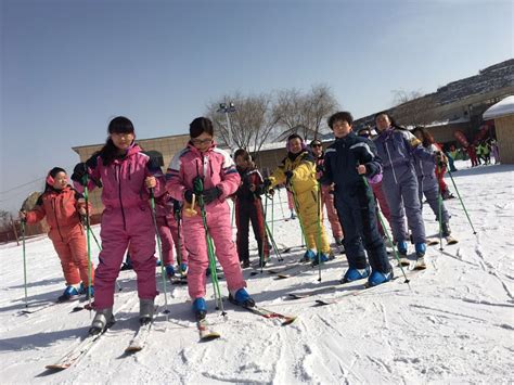 2025兴隆山滑雪场玩乐攻略不错挺好玩的，星期四去的人 【去哪儿攻略】
