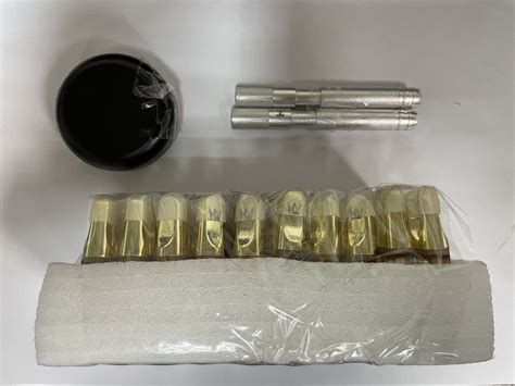 半裸男眼神茫了路邊哈毒被逮 警查獲大麻菸油彈50顆 新一代時報