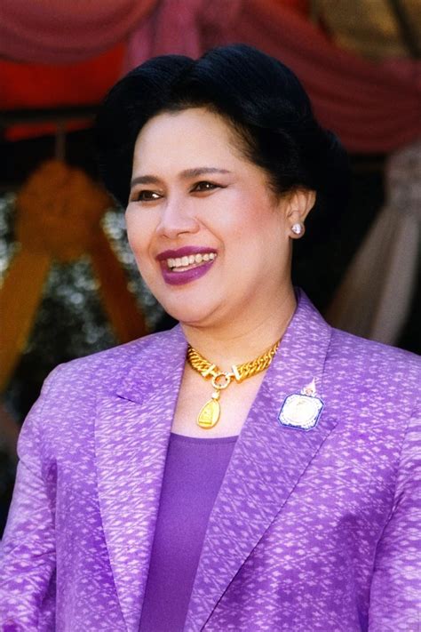 ขอเชิญร่วม ลงนามถวายพระพร สมเด็จพระพันปีหลวง ในโอกาสวันเฉลิมพระชนมพรรษา