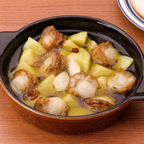 旨味たっぷり！ ホタテとじゃがいものアヒージョのレシピ動画・作り方 Delish Kitchen Recipe Recipes