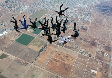 Skydiving California One Of The Most Complete Drop Zones Worldwide