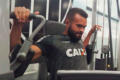 De Hoje Tá Pago Galo Faz Atividades Na Academia E Não Tem Time