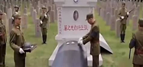 抗日第一名將，犧牲後日軍脫帽致敬停戰一天，蔣介石扶棺痛苦 每日頭條
