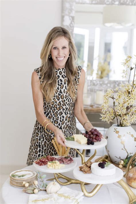 About Fashionable Hostess