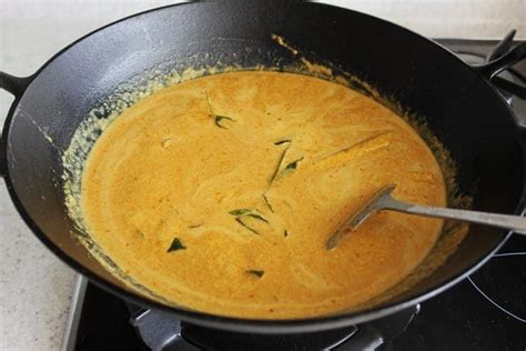 Cara Membuat Gulai Daun Singkong Lezat Seenak Masakan Padang