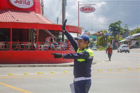 Alto Pmt Regulando El Tránsito Vehicular Muni Puerto Barrios