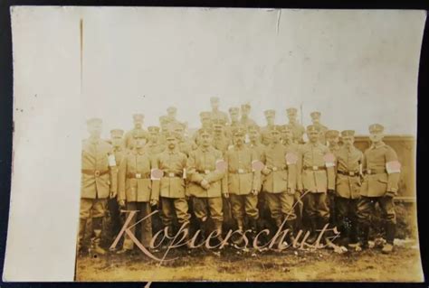 ECHTFOTO POSTKARTE WK Soldaten Gruppenfoto Sanitäter Rotes Kreuz Uniform EUR PicClick DE