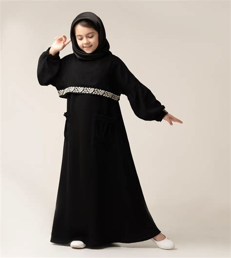 یه عبا باید چه ویژگیهایی داشته باشه؟ خنک باشه چروک نشه خاک نگیره بعد